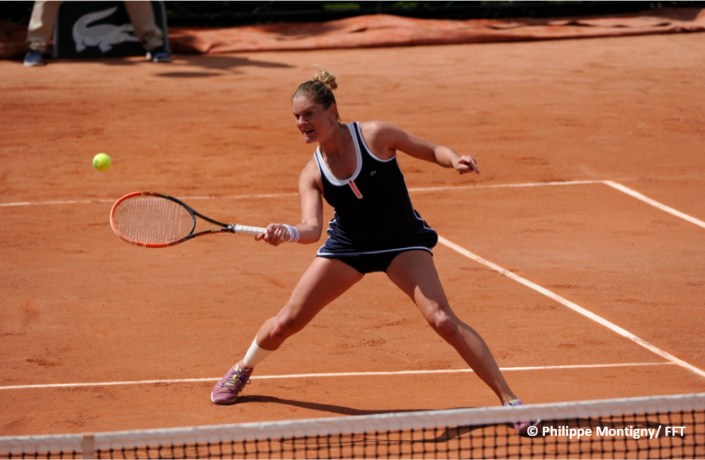 julie coin 1 - Pro Elle Tennis